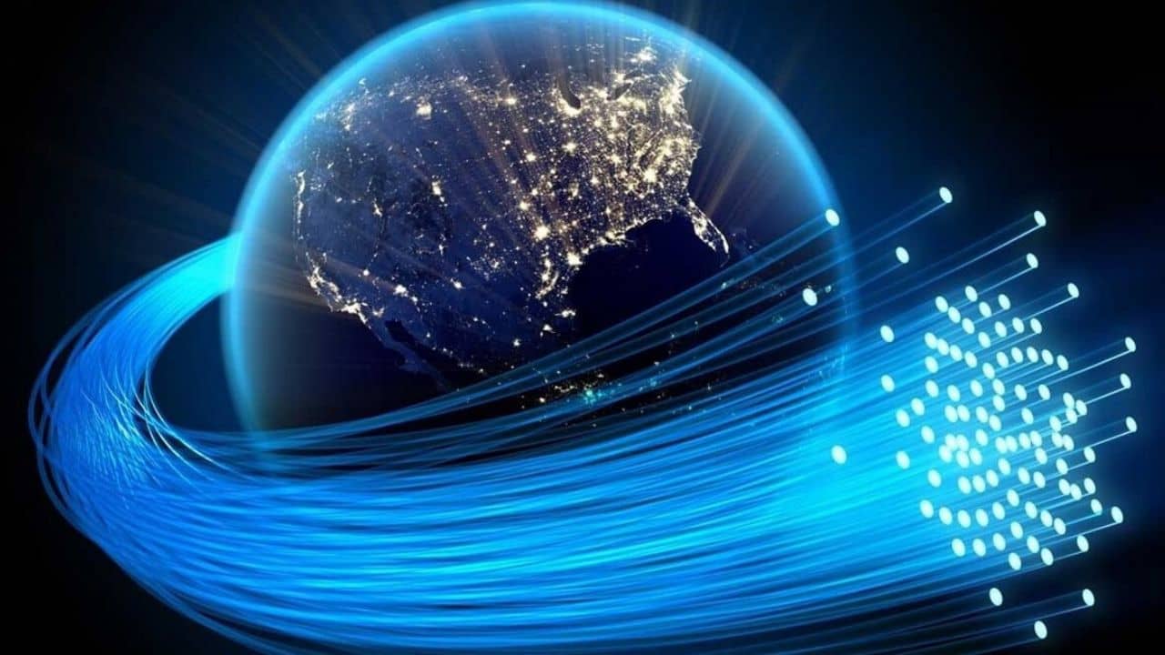 Internet de 1 Petabit/s (Pbps) é o futuro da fibra óptica!